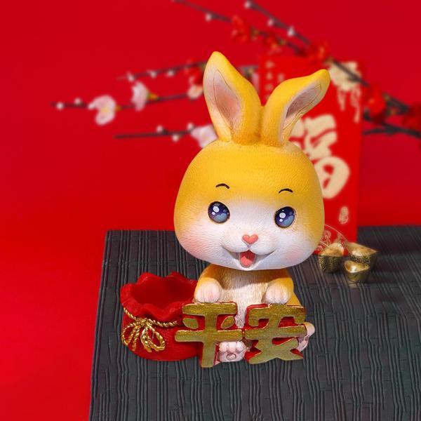 説明:素材: ウサギの彫刻は高品質の樹脂製で.精巧な職人技で耐久性があります.特徴:うさぎの車のフロントオーナメントヘッドは.動きがあると前後に揺れ.とても魅力的で愛らしいです.デザイン: 愛らしい首を振るうさぎのフィギュア.車.自宅.オフ...