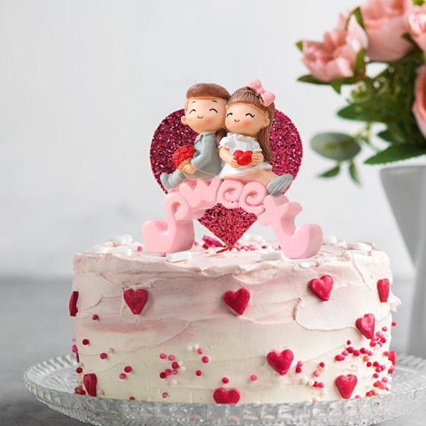 説明:素材:彫刻は樹脂素材で作られており.環境にやさしく.耐久性があります.デザイン: 装飾的なフィギュアは.精巧な職人技と精巧なディテールが特徴で.キュートで美しく.エレガントです.用途: カップルの像は.シーンのレイアウトの小道具やベー...