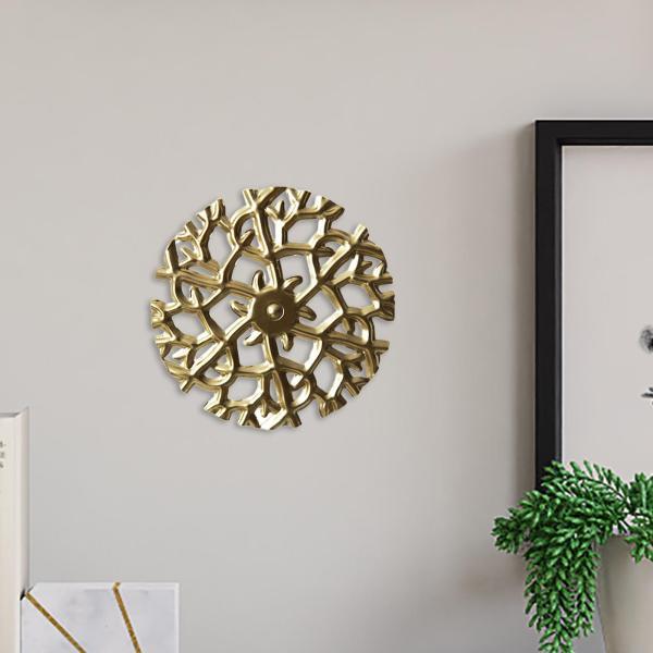 説明:金属製の壁の装飾: 精巧な芸術作品.葉にインスパイアされたデザイン.中空の彫刻.軽やかなラグジュアリー.洗練されたモダン.ラインは素晴らしい芸術的感覚を追加します.プレミアム素材: 錬鉄構造のディスクとガラスミラーは耐久性があり.メン...