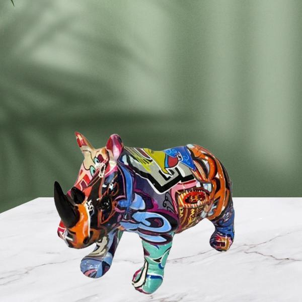 説明:[クリエイティブなデザイン]抽象アートのサイの像はユニークなデザインで.装飾的でクリエイティブで.家の装飾に最適です.[プレミアム素材]サイの彫刻は高品質の樹脂素材で作られており.質感が細かく.繊細で耐久性があり.軽量です.[適切なサ...