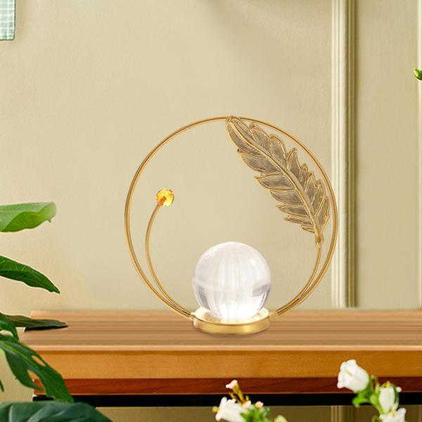 説明:[素材]:このクリスタルボール像の彫刻は.高品質の鉄素材.細かい仕上がり.優雅さで作られています.[スタイリッシュなデザイン]: 鮮やかな形状のクリスタルボールの彫刻は.芸術的な味を加え.個性を明らかにし.シンプルでありながら美しいで...