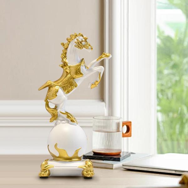 説明:[繊細なスタイリング]: 安定したベースを備えた繊細で創造的な馬の像.北欧スタイルのモダンアートの装飾.エレガントなライン.優れた職人技.家の装飾に最適です. [高級素材]: この装飾フィギュアは高級樹脂素材で作られており.環境に優し...