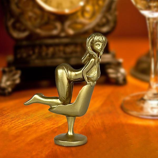 説明:[プレミアムで信頼性]: 女の子のミニ像彫刻は樹脂素材で作られており.表面が滑らかで.長期間使用できます. [スタイリングと斬新さ]: スツールにひざまずくクリエイティブな愛らしい女の子の像樹脂工芸品の装飾品.安定したベーススタンド付...