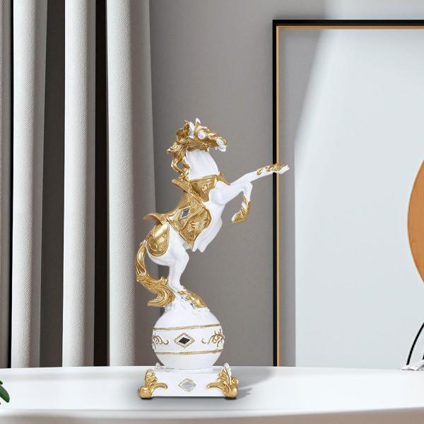 説明:[素材と職人技]: 馬の置物は厳選された樹脂素材を使用し.現代中国文化のエッセンスと現代のヨーロッパとアメリカのアートデザインを組み合わせて.雄大でリアルな疾走する馬の形を作り出しています. [アートデザイン]: この馬の置物樹脂工芸...