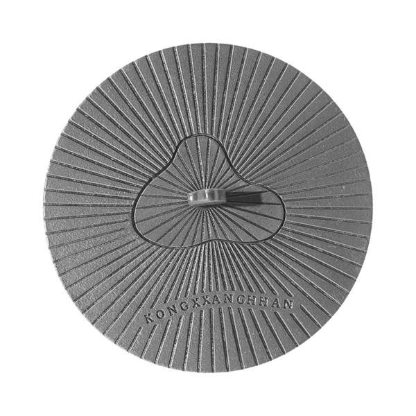 説明:[はじめに]: この金属合金キャンドルトッパーは.家庭の雰囲気と装飾的なテイストを高めるのに理想的な選択です.そのユニークなデザインは.キャンドルをほこりや偶発的な接触から保護するだけでなく.キャンドルライトの下で魅力的な光と影の効果...