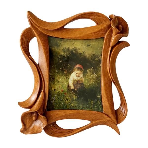 説明:[エレガントなヨーロッパのデザイン]:この額縁は.古典的なヨーロッパのユリの花のモチーフを特徴としており.家の装飾にビンテージのデザインの魅力と創造性のタッチを加えています.その芸術的なデザインは.部屋の理想的な装飾品になります[樹脂...