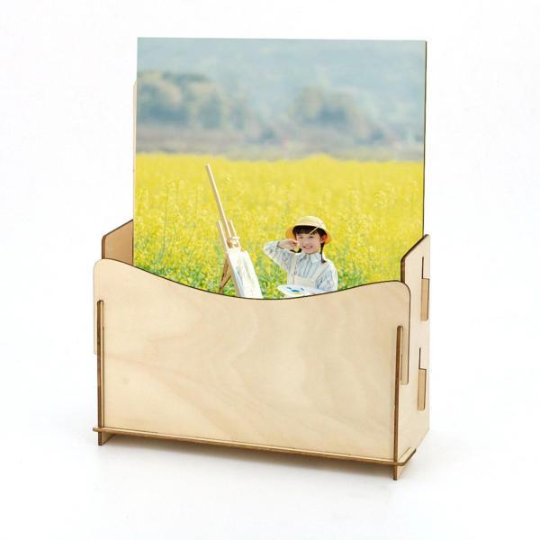 説明: Design]:現代の装飾を補完するミニマリストでデザインされたこの木製の雑誌ラック[取り外し可能な]:取り外し可能なデザインを備えた木製のパンフレットホルダーは.簡単な移植性とストレージソリューションを提供し.スペースを効率的に節...