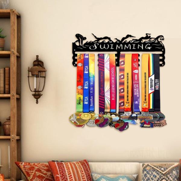 説明:[メダルホルダー]メダルホルダーは壁にしっかりと固定できます.優れた耐荷重性を備えたディスプレイ棚は.メダルや賞品を展示するのに十分なスペースを提供します. [高品質素材]メダルディスプレイハンガーホルダーは高品質の鉄素材を使用してお...