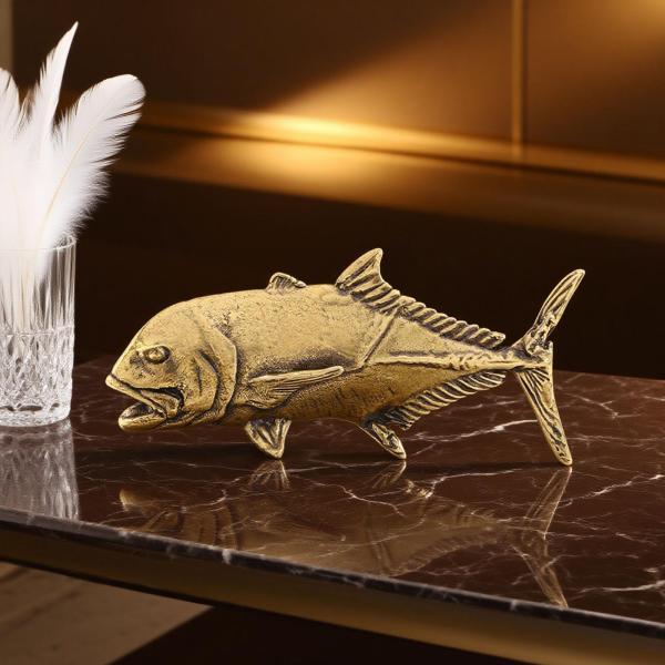 説明:[高品質素材]: 真鍮製のこの魚飾りは.耐久性がありながら.長期間エレガントな外観を保ちます. [コンパクトサイズ]: 8.2cmx3.6cmの寸法で.インテリアを圧迫することなく.さまざまなスペースにシームレスにフィットする完璧なサ...