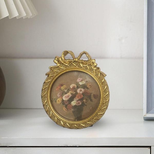 説明: [エレガントなヨーロピアンデザイン]: 完璧なディテールを備えた特別なヴィンテージスタイルの外観.この装飾的な上品なフレームは.お部屋をとてもエレガントにします. [素材]: このアンティーク調のレトロスタイルの額縁は.高品質の環境...