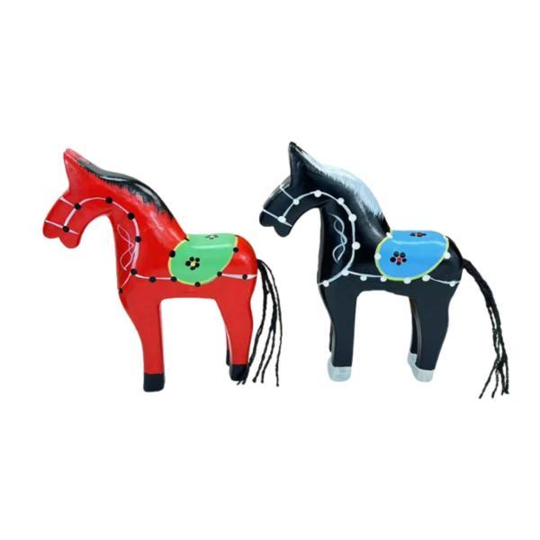 説明:[プレミアム素材]: 高品質の木材で作られたこの装飾的な馬の置物は頑丈で長持ちするように作られており.長期的な耐久性を保証します. [絶妙な職人技]: 鮮やかな木彫りのディテールとクリアな彫刻が特徴で.北欧の優雅さを添えてご自宅のイン...