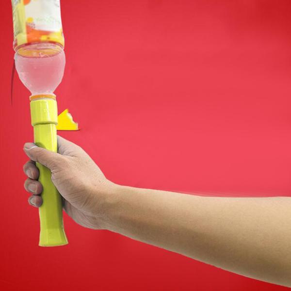 説明:[バドミントンパワートレーニングデバイス]ポータブル手首筋力トレーニングデバイスで.体重負荷トレーニングにより.グリップ力を効果的に高め.より強力にプレーできます.[トレーニング方法] 水や砂を入れた飲料ボトル(別売り)を用意し.ハン...