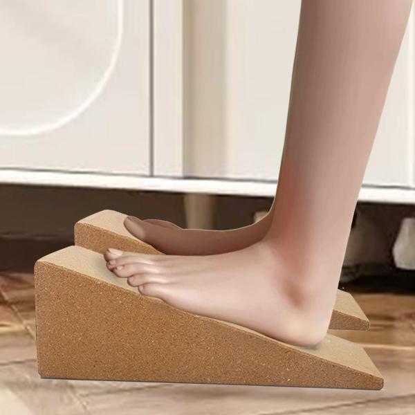 説明:[コルク素材]: このスクワットウェッジブロックはコルク製で.頑丈で耐久性があります.初心者から上級者までどなたにも適しています. [効果的]: このスクワットウェッジを使用して正しい位置を維持し.ストレッチを深めることで.練習を改善...