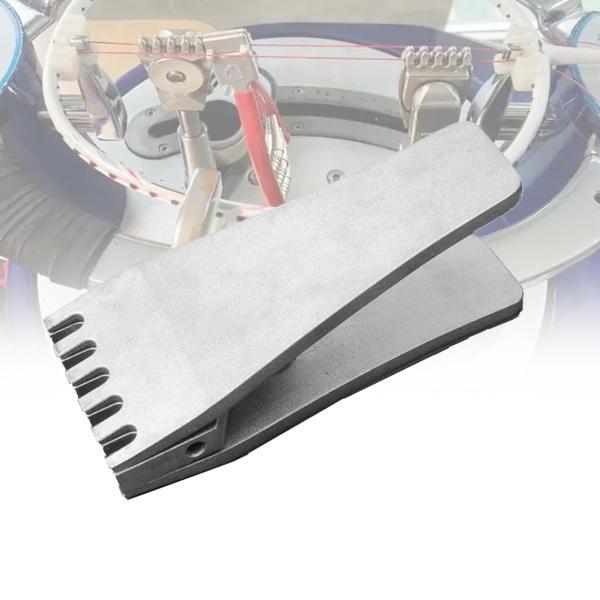 説明:[素材]: バドミントンストリングクランプはアルミニウム製で.頑丈で軽量で.長期間使用できます. [ストリングツール]: コンパクトなデザイン.スプリング式フライングクランプは.ストリングを傷つけることなくバドミントンストリングをしっ...