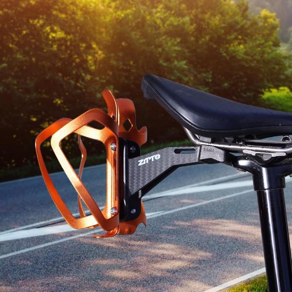 説明:[プレミアムで信頼性]: ウォーターボトルケージマウントアダプターはナイロン樹脂素材で作られており.丈夫で耐摩耗性があり.長期間使用できます. [2本ボトル容量設計]: アダプターは2つのボトルケージを取り付けることができ.走行中に十...