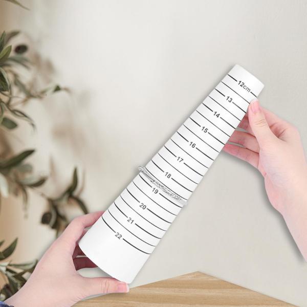 説明:[ブレスレットゲージサイザー]: 12-22cm ブレスレット内周手首サイズ測定ツール.[丈夫な素材]: ブレスレットサイザーは高級プラスチック素材で作られており.耐摩耗性と耐久性に優れています.[高精度]: CNC 製造バングルサイ...