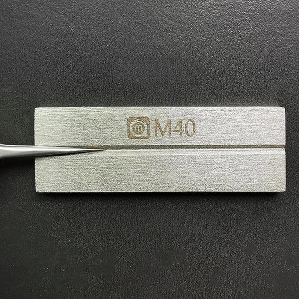 説明:[多用途ツール]: この時計修理ツール砥石は.側面に400グリットの粗い砂.もう一方に1000グリットの細かい砂が付いています.中央のV字型の溝は.ピンセットの締め付けを修復し.より細かくするために使用できます. [コンパクトで持ち運...