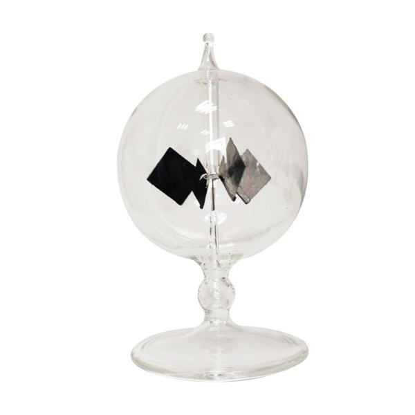 説明:素材:ガラス製.純粋に手作りの高ホウケイ酸ガラス工芸品自動回転:太陽光や強い照射下で自動回転します.幅広い用途: 楽しい科学ギフトデスクオーナメント.装飾.装飾.教育.シンプルで寛大な形状.創造性の開発に使用できます.教育的:内部真空...