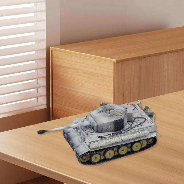 説明: [内部構造]タンクの機械部品をはっきりと見ることができる.非常に詳細な内部構造を特徴としており.ディスプレイとコレクションの価値を高めます. [素材]強力な合金シャーシで構築され.取り外し可能な合金エンジンモデルが付属しており.耐久...