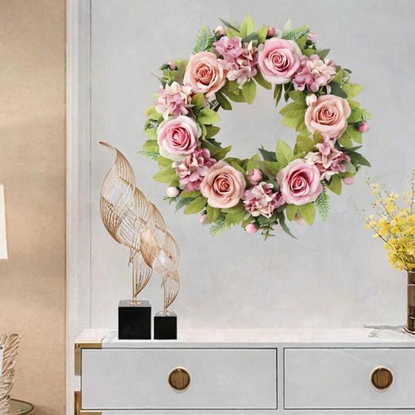 説明:[エレガントで洗練された]:この人工的なバラの花輪は.あらゆるスペースに洗練されたタッチを追加するのに最適なエッセンシャルエレガンスの家の装飾品です[用汎用性のある使用]:この人工花の花輪は新年を飾るのに理想的です.春の祭り.バレンタ...