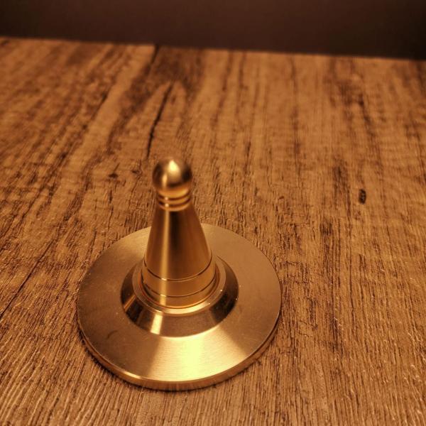 説明:お香コーンモールド:コーンお香を作るために使用されます.自分でお香コーンを作るのに最適です. DIYが簡単:型を回し.コーンに線香を入れ.ベースを使って覆い.右側を上にして戻します.コーンをゆっくりと持ち上げると.パウダーがバラバラに...