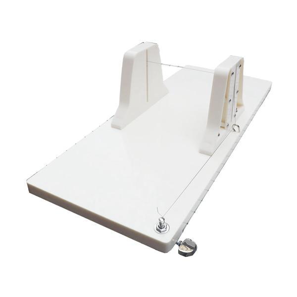 説明:[高品質]: ソープカッターは高品質のPP素材で作られており.耐久性があります.[特徴]: 使い方は簡単で.ソープカッターをテーブルの端にスナップするだけで石鹸をカットできます.お手入れが簡単で.温かい石鹸水で手洗いするだけで簡単にお...