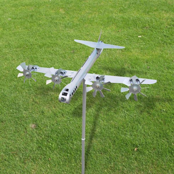 説明:[飛行機モデル]: 繊細な航空機風車の鉄のアート彫刻は.細かい細工と鮮やかなディテールを備えており.庭の装飾に素晴らしい追加です.[ウィンドキャッチャー]: ユニークな航空機風車ウィンドスピナー.4つのプロペラ風車が風で回転し.ダイナ...