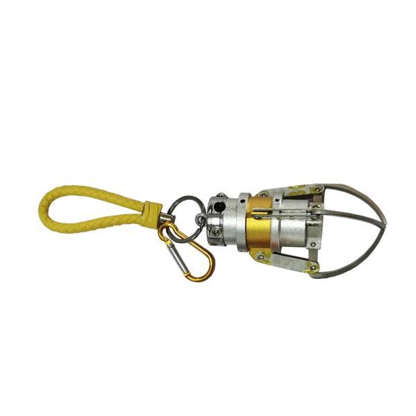 説明:製品: Claw Crane Machine Keychain.素材:金属素材を使用しており.耐久性があり.長期間使用できます.DIY キー チェーン: この軽量のキー タグは.キーを簡単に識別でき.キーを簡単に取り付けるのに最適で....