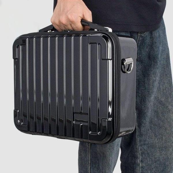 説明: [保護]: 補強されたコーナーと衝撃吸収EVAフォームライニングを備えたEVAカバーは.SCX24 RCクローラーを衝撃や振動から優れた保護します. [携帯性]: 人間工学に基づいたデザインで.取り外し可能なショルダーストラップと柔...