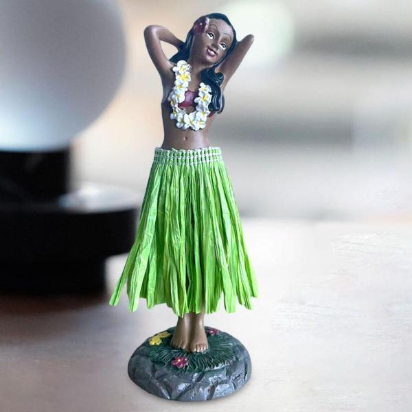 説明: [寸法]高さ6.30インチ.ミニハワイアンダンスガール.ハワイアンダッシュボード人形.頭の後ろで手を組んで優雅に踊っています. [用途]: ハワイアンダッシュボードドールは.ダッシュボード.オフィステーブル.本棚.寝室.リビングルー...