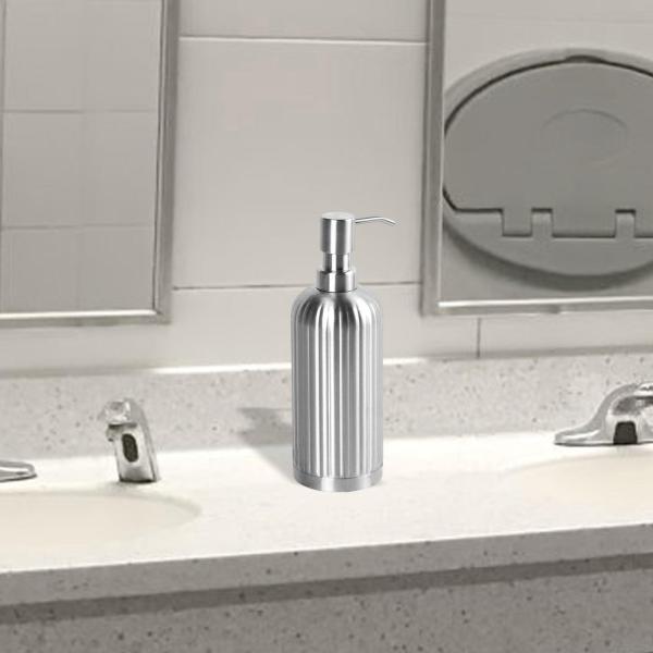 説明:機能: エレガントなバスルーム ソープ ディスペンサーは.スタイリッシュでシンプルな外観のハンド ソープ ディスペンサーです.機能的で審美的にも優れています.ソープ ディスペンサーはプレス機能があり.耐久性があり実用的です.キッチン ...