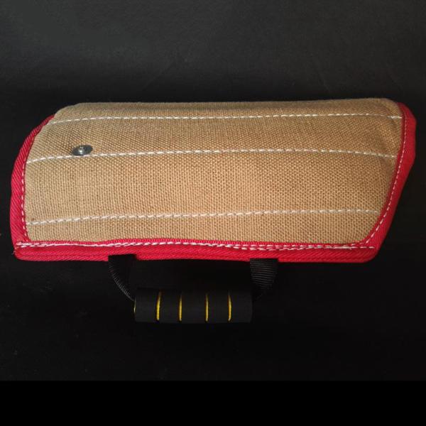 説明:使用しないときはスペースをとらずに吊るすためのフォームハンドル付きの側面.犬に噛まれないように腕を保護する快適なコットンリネン素材で作られています.内部ハンドルと外部ハンドルが含まれており.手で簡単に握ることができます.ジャーマンシェ...