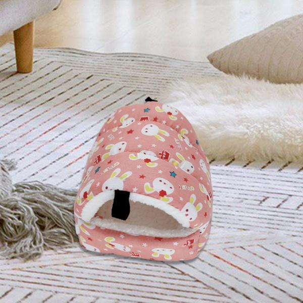 説明:創造的なハムスターの巣.厚い冬の暖かいペットの巣.大人のハムスター.モルモット.ヘッジホッグ.リス.モルモットなどの小さなペットに適しています.高品質の綿布.厚く暖かいぬいぐるみ.柔らかく.変形しにくい.上部には2つのフックがあり.吊...