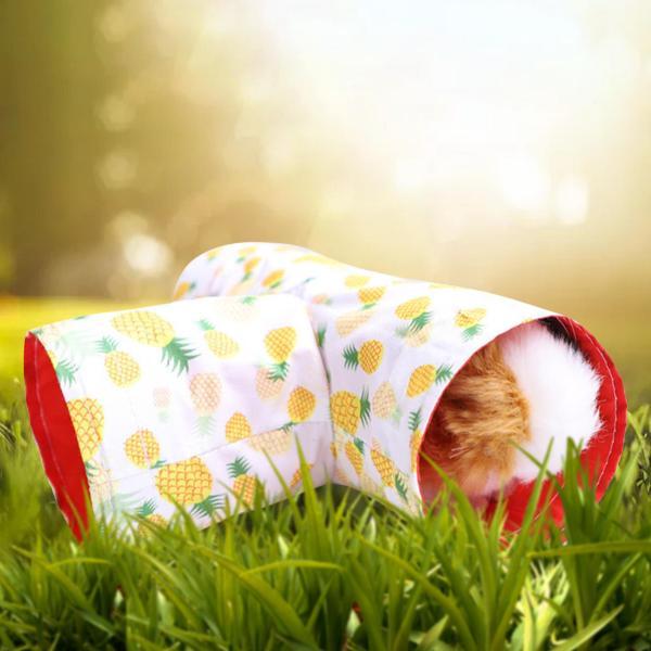 説明:小さなハムスタートンネルの直径は9cm/3.5インチで.小さなペットが最初から最後まで歩くための広々としたスペースを提供し.無限の楽しみをもたらし.何時間もの運動と自己娯楽を提供します.漫画のパターンで高品質のポリエステル素材のプリン...