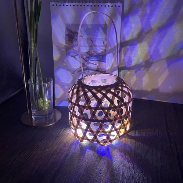 説明:[高品質の素材]: 編み込みキャンドルランタンは竹素材で作られており.創造的で見た目も美しいです. [装飾キャンドルホルダー]: 手編みのキャンドルホルダー.シンプルでエレガントなデザインのこのキャンドルスティックは.どんな装飾の部屋...