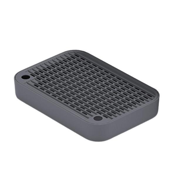 説明:[効率的な猫砂管理]: この革新的な猫砂マットは.猫の友達に便利な橋を提供し.猫が簡単に猫砂箱に出入りできるようにしながら.猫砂が家中に散らばるのを効果的に防ぎます. [清潔さを向上]: 猫のトイレエリアを簡単に清潔に保つために設計さ...