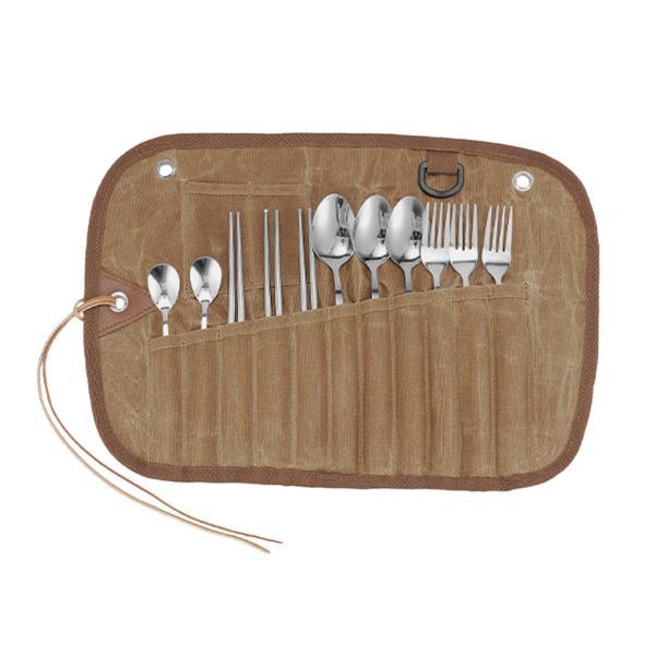 説明:[多用途かつコンパクト]: このアウトドア用カトラリー収納バッグは.利便性と持ち運びやすさを考慮して設計されています.ロールアップ式なので持ち運びしやすく.お出かけがより便利になります.ワックスキャンバス素材を使用しており.耐久性があ...