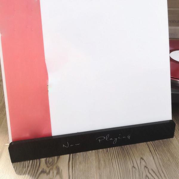 説明:高品質の素材でできており.環境に優しく.丈夫で長持ちします.ユニークなアクリルバックプレートデザインのスタイリッシュなベース.軽量で使いやすく.耐久性があり.トップレコードのアルバムストレージホルダーに傷やひび割れがありません.特別な...