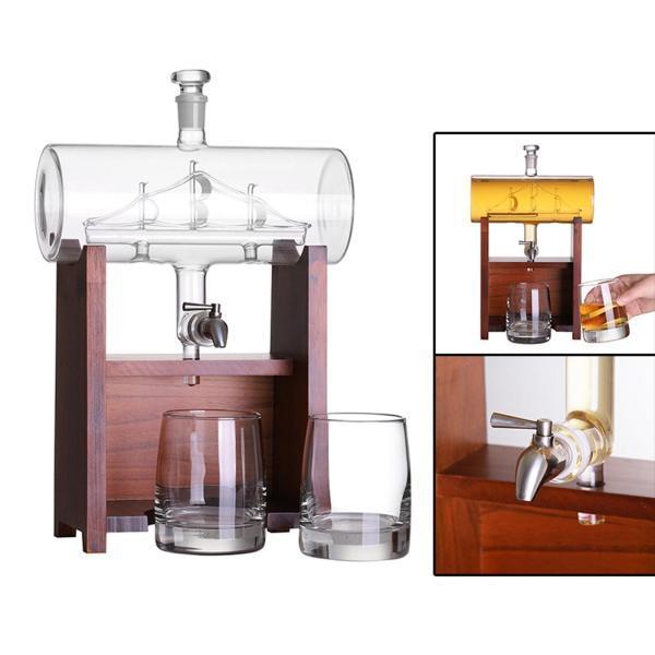 説明:上部のガラス栓は.お酒が蒸発したり味が変わったりするのを防ぎます.デキャンターの内部の船は詳細で美しいので.あなたは使用して展示することをとても誇りに思うでしょう.昔ながらのグラス2杯.クリスタル.ヘビーベースがセットになったこのウイ...