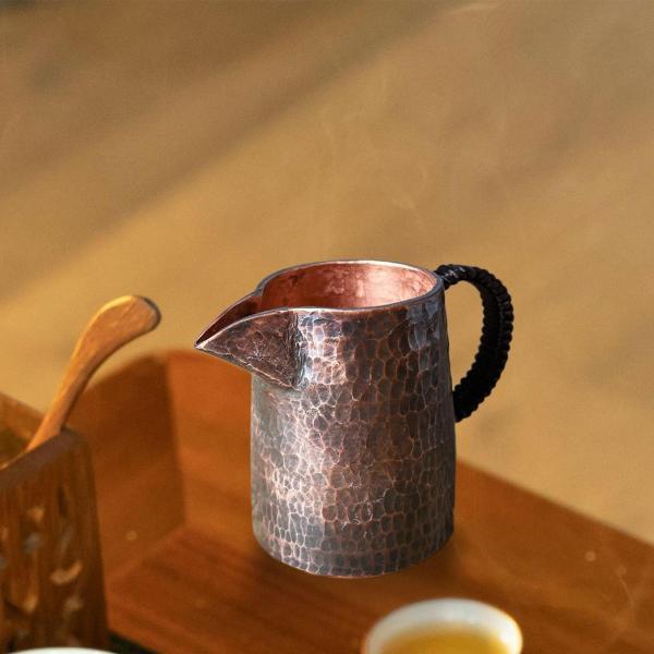 説明:[手作り]: 当社のヴィンテージハンドハンマーバイオレット銅ティーマグは.熟練した職人によって細心の注意を払って作られており.キッチンの装飾に美しいタッチを加えます.[多用途]: この紫銅のミルク泡立てピッチャーは.お湯を沸かしたり....