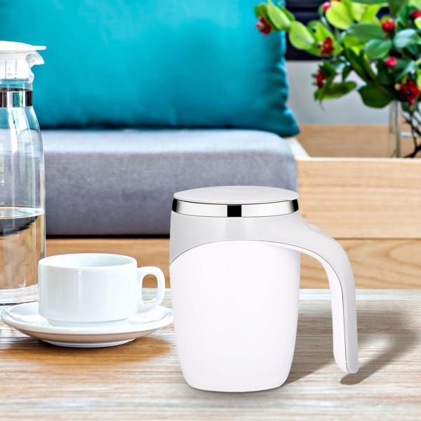 説明:[自動でかき混ぜるコーヒーマグ]: 電動ミキシングコーヒーマグ.ボタンを押すだけで.自宅.オフィス.ジム.学校など.どこでも飲み物を楽しめます. [素材]: 丈夫なステンレススチール製のこのセルフスターマグは.スタイリッシュな外観を維...