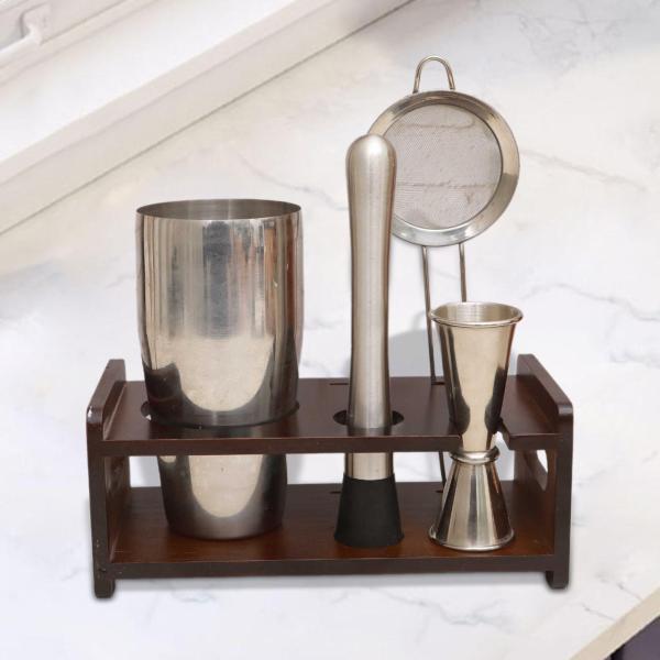 説明:[素材]: バーテンダーキットスタンドは竹製で.頑丈で耐摩耗性があります. [デザイン]:初心者やプロのバーテンダーに適したカクテルバーテンダー竹製スタンド. [特徴]:カクテルシェーカーの木製スタンドは.バーウェアツールを傷から守り...