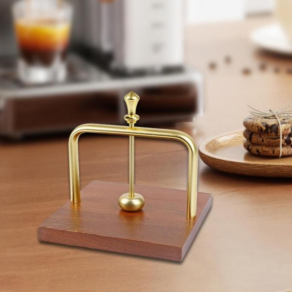 説明:素材とサイズ: 木材とアルミニウム素材で作られており.サイズは 14cm x 14cm x 8.5cm です.このナプキン ホルダーは.ダイニング テーブルやカウンタートップをすっきりと整理整頓します.テーブル用の装飾的なナプキンホル...