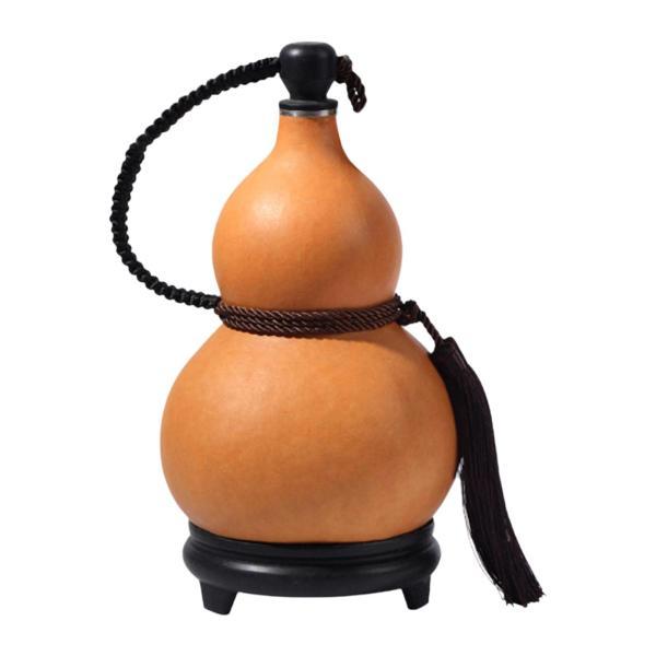 説明:[実用的]: この天然ひょうたんペンダントは持ち運びに便利なロープ付きでデザインされています.内部は漏れを防ぐためにワックスが塗られており.飲用に適しています. [象徴的な意味]: 中国文化では.ひょうたんは健康.平和.家族の幸せを象...