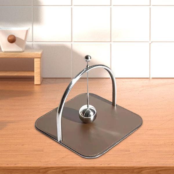 説明:[デザイン]: カフェナプキンホルダーは.金属製のトレイ.丈夫なハンドル.スタイリッシュな重みのあるアームデザインを採用しており.ダイニングテーブルやバーをすっきりとエレガントに見せます. [素材]: ホテルティッシュボックスはステン...