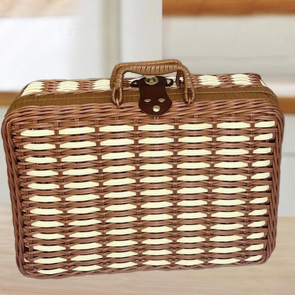 説明:[ヴィンテージデザイン]: この模造籐スーツケースは.洗練された外観と上質な質感を持ち.手編みでエレガントなテイストを表現しています. [プレミアム素材]:この手編みの収納バスケットは.優れた職人技で精巧に作られており.美しさを保ちな...