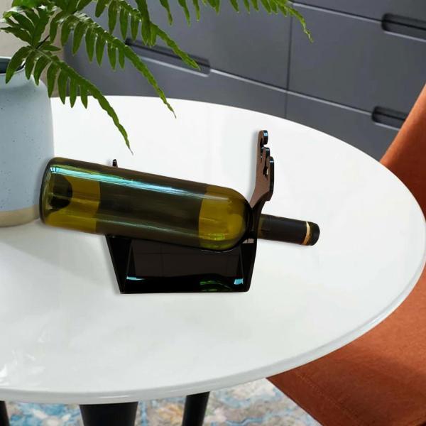 説明:[プレミアム素材]: ワインボトルホルダーはアクリル素材で作られており.強力な構造で頑丈.壊れにくく.長期間使用できます. [製品サイズ]: シングル卓上ワインラック.コンパクトで軽量.約 15.5cm x 13cm x 7.4cm/...