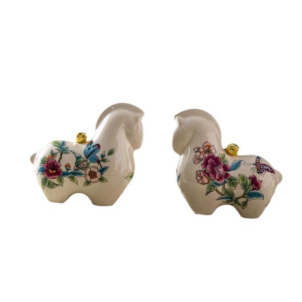 説明:[クリエイティブデザイン]: 馬年にインスパイアされたこの装飾品は.どんな空間にも繁栄と幸運をもたらします. [プレミアム素材]: この馬の彫刻は高品質のセラミックで作られており.耐久性と洗練された仕上げで長持ちします. [コンパクト...