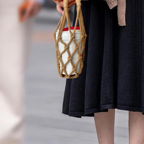 説明:[手作りデザイン]: このカップホルダーは丁寧に手編みされており.独特の質感と暖かさを提供します. [プレミアム素材]: 高品質のコットンロープで作られており.手触りが柔らかく.カップの表面を傷つけません. [持ち運びに便利]: スト...