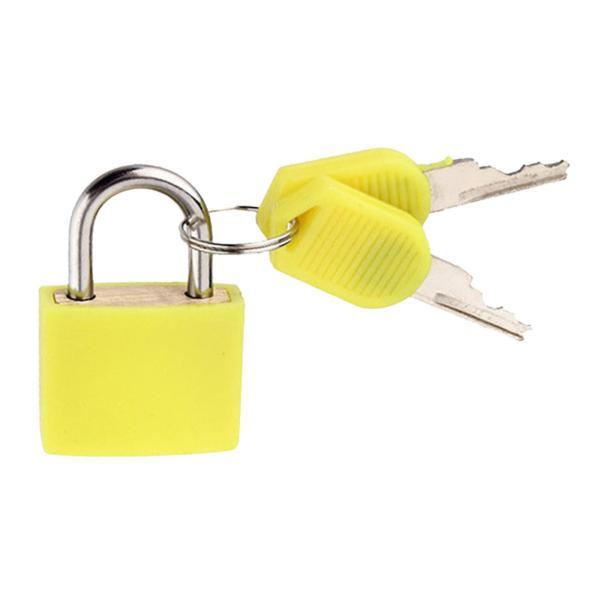 説明:耐久性のある素材:この南京錠の本体は合金素材でできており.安全で耐久性があります.また.外側にプラスチック製のシェルが付いているので.錆びにくく.長時間使用できます.ミニサイズ:このロックは約を測定します. 35.5x22x10mm....